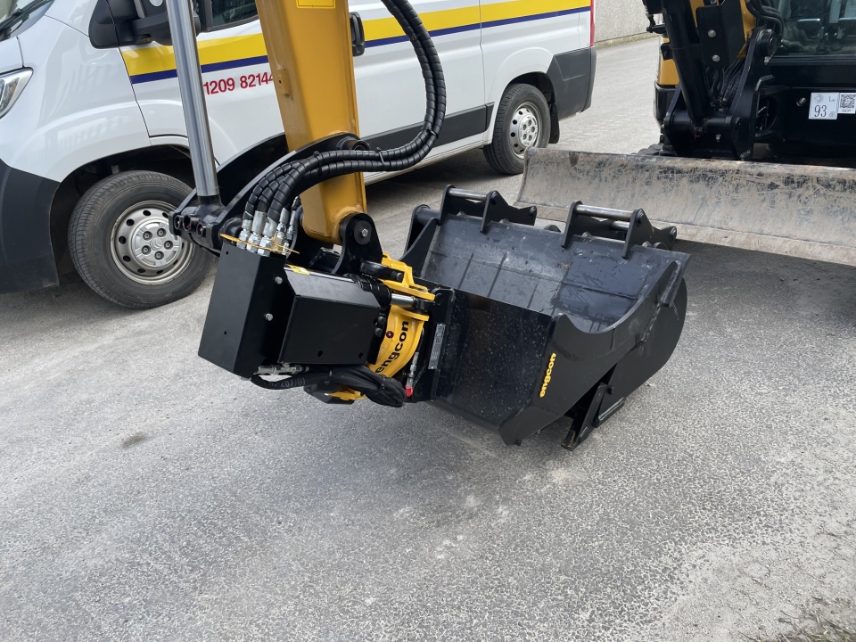 Engcon EC02